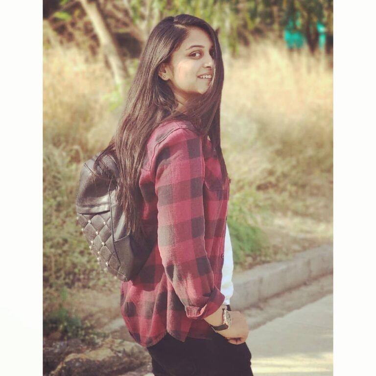 Naga Bhairavi Serial Actress Yashmi Gowda Latest Photos